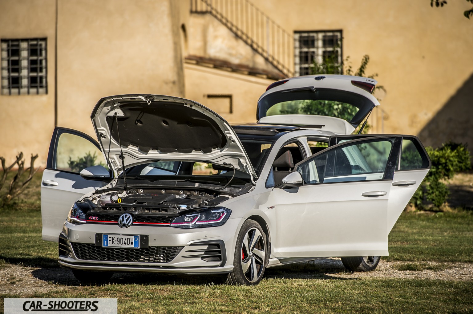 Volkswagen Golf GTI Performance: The Hot Hatches' Queen! - Review