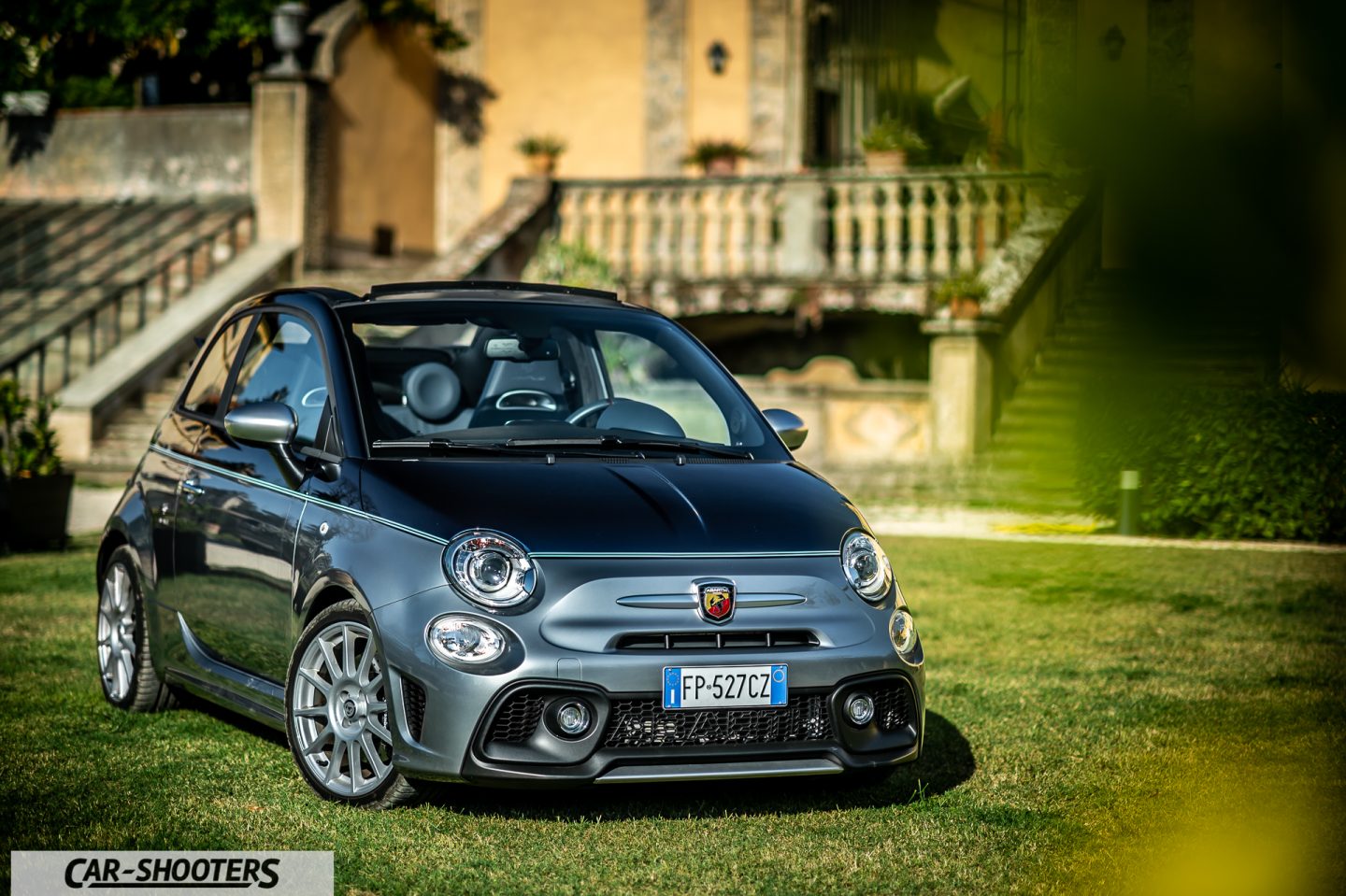 Abarth 695 Rivale: Eleganza Irriverente! - Prova su Strada